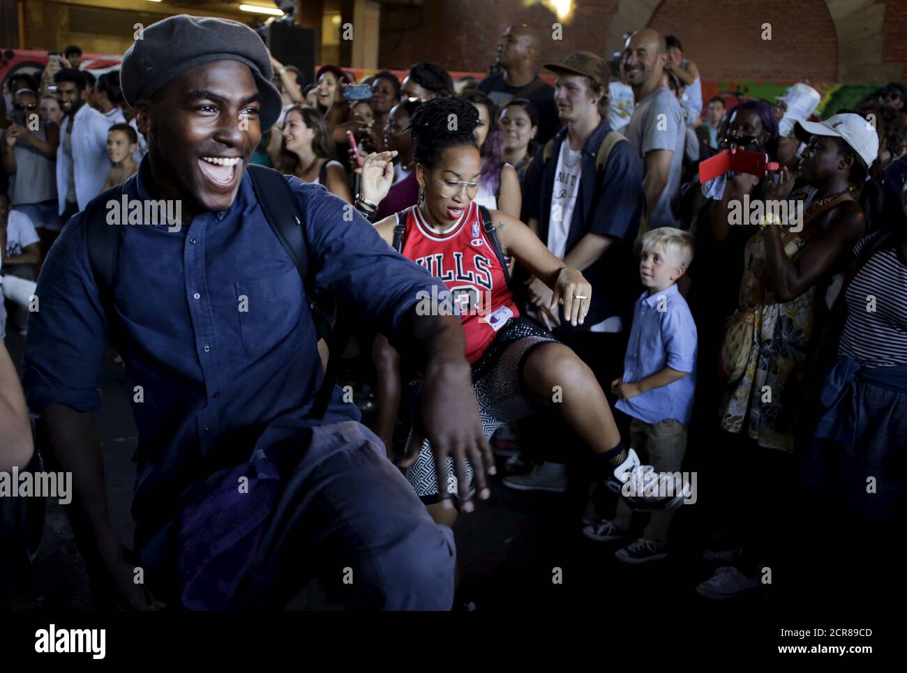 Soul train dance hi-res stock photography and images - Alamy