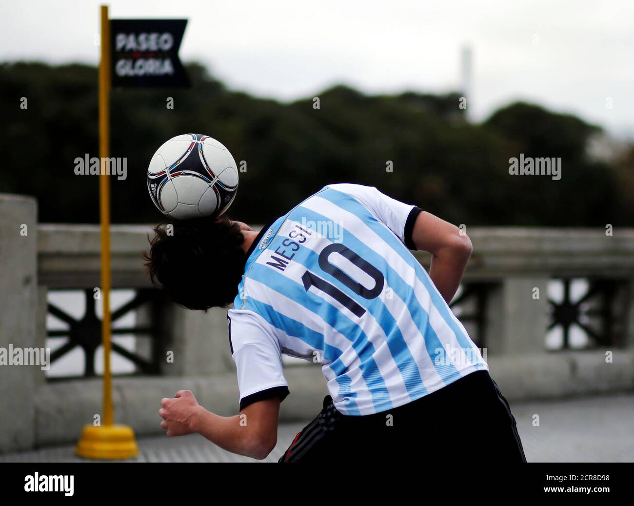 Lionel messi in argentina jersey hi-res stock photography and images ...
