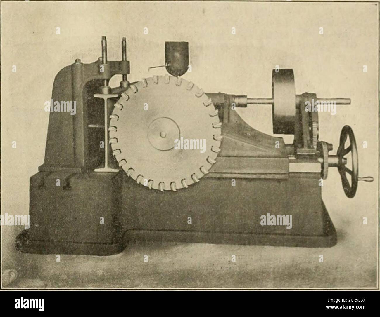 Sawtooth zinc hi-res stock photography and images - Alamy
