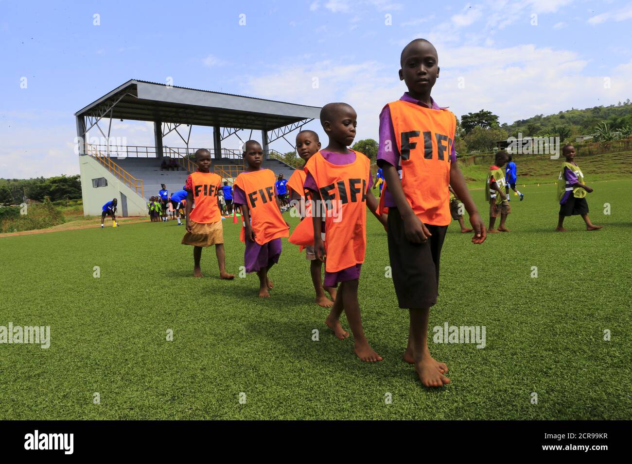 Football training bibs hi-res stock photography and images - Alamy