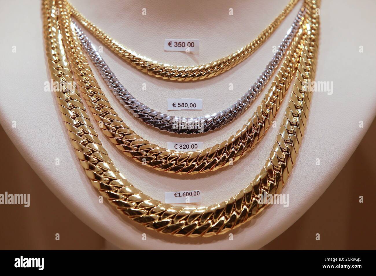 Selection in jewellery shop hi-res stock photography and images - Alamy