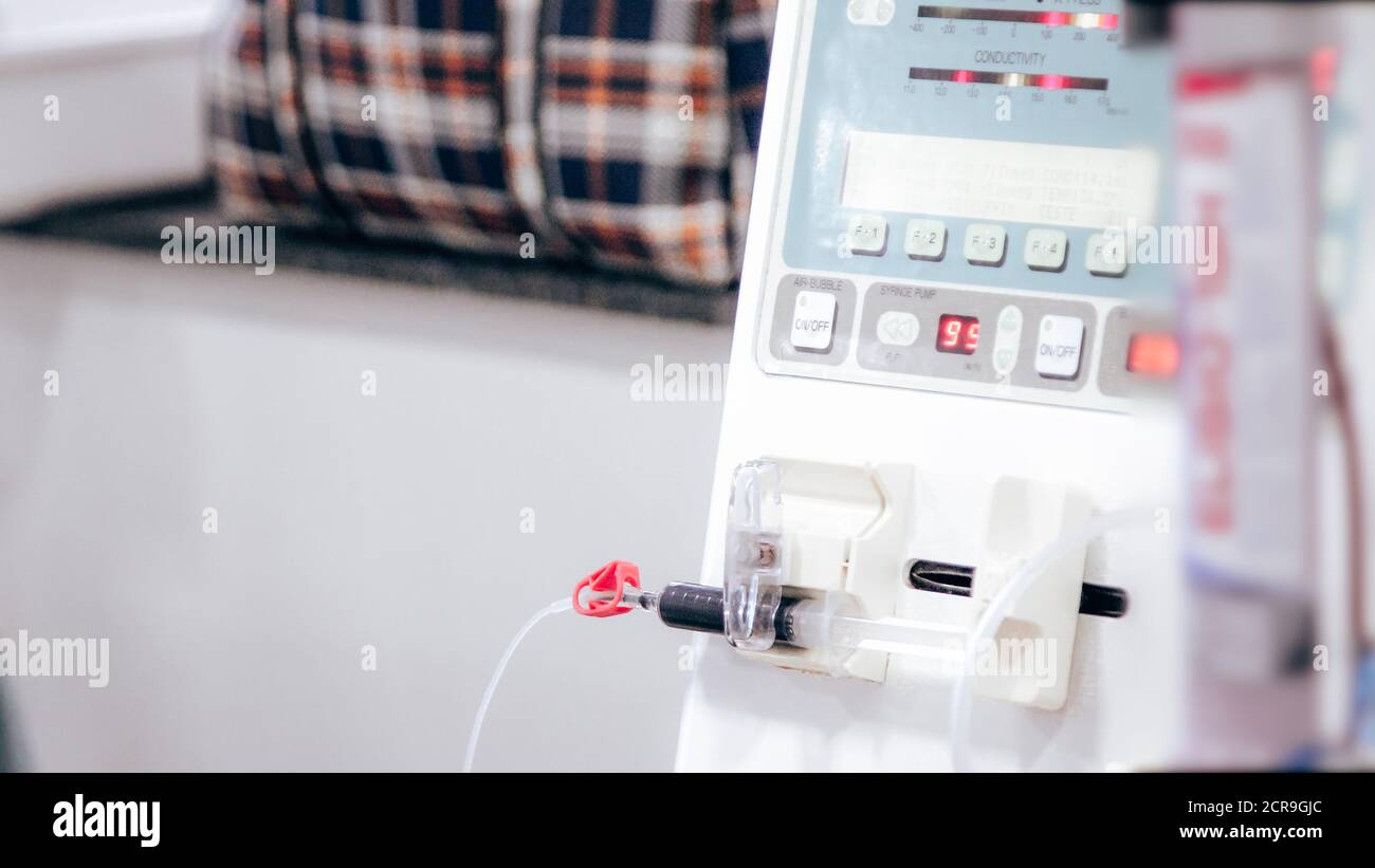 Patient on dialysis machine hi-res stock photography and images - Alamy