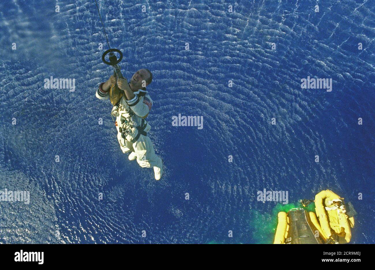 Splashdown hi-res stock photography and images - Alamy