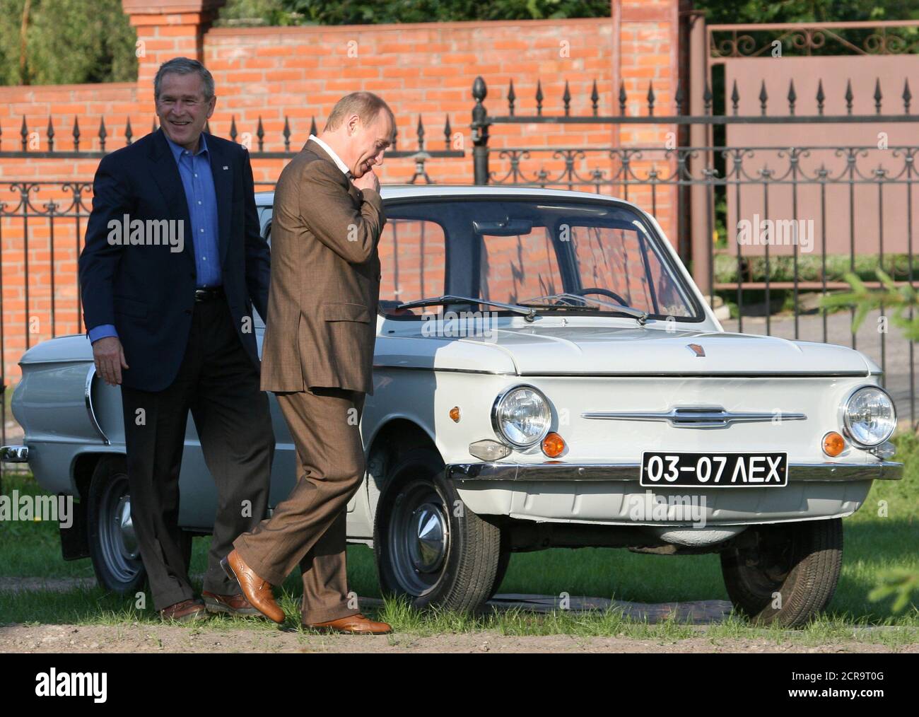Vladimir putins palace hi-res stock photography and images - Alamy
