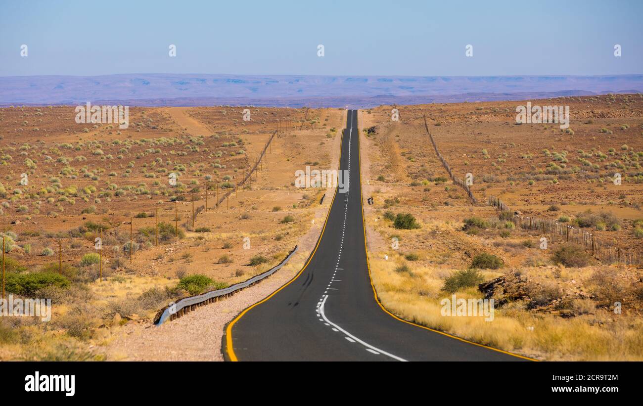 Unending road hi-res stock photography and images - Alamy