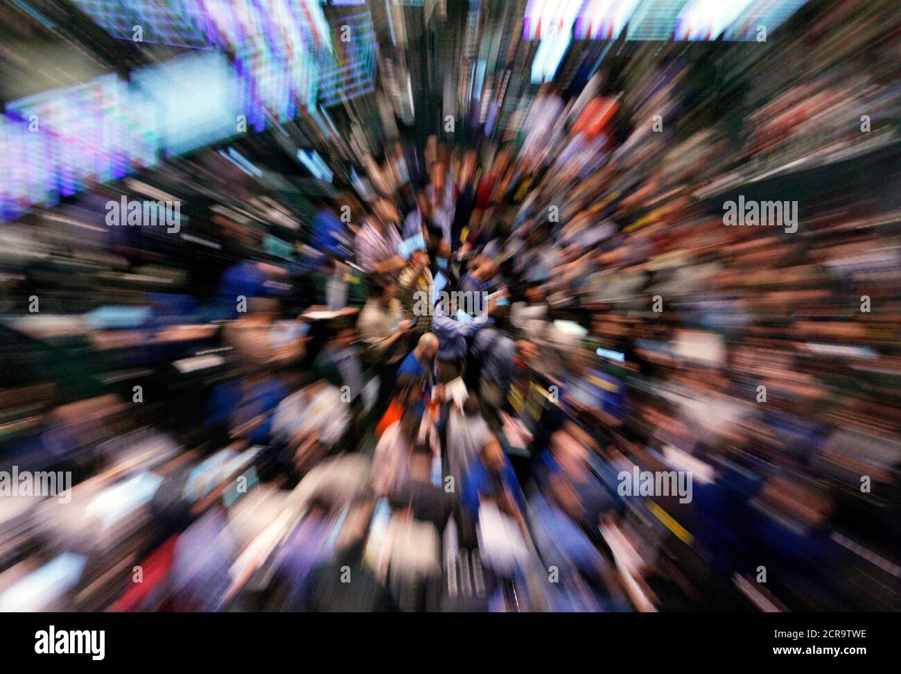 Crude oil and natural gas markets hi-res stock photography and images ...