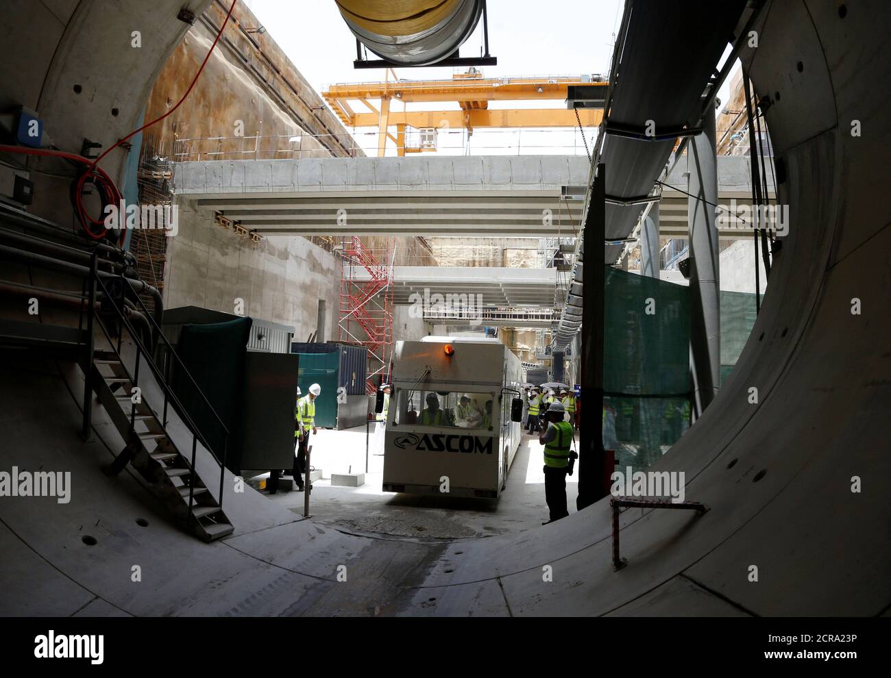 Riyadh saudi arabia construction site hi-res stock photography and ...