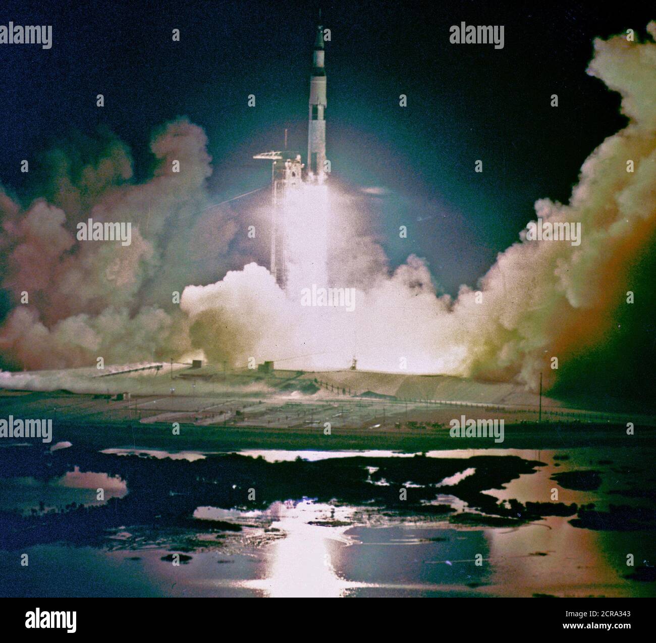 Apollo launch moon rocket hi-res stock photography and images - Alamy