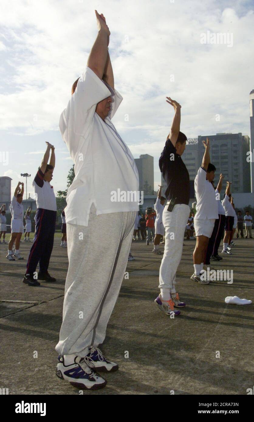 Philippine national police pnp officers hi-res stock photography and ...