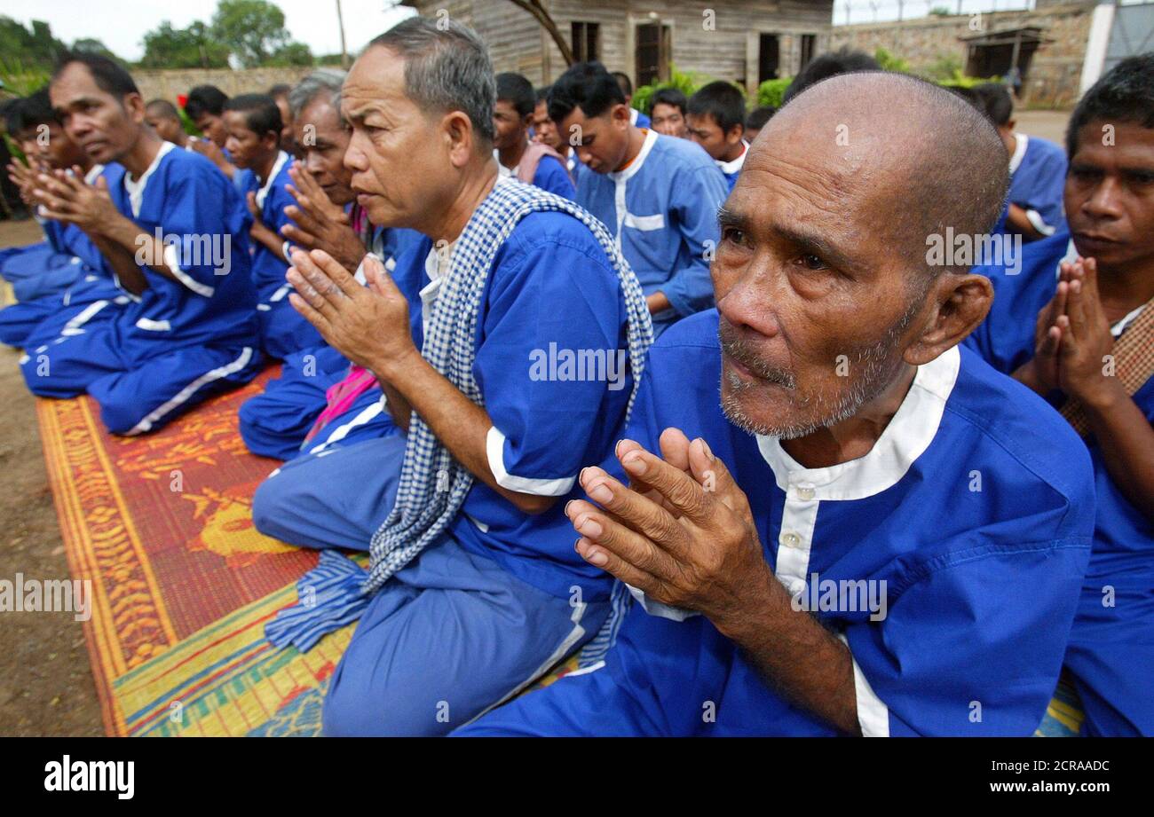 Inmates prison pray hi-res stock photography and images - Alamy