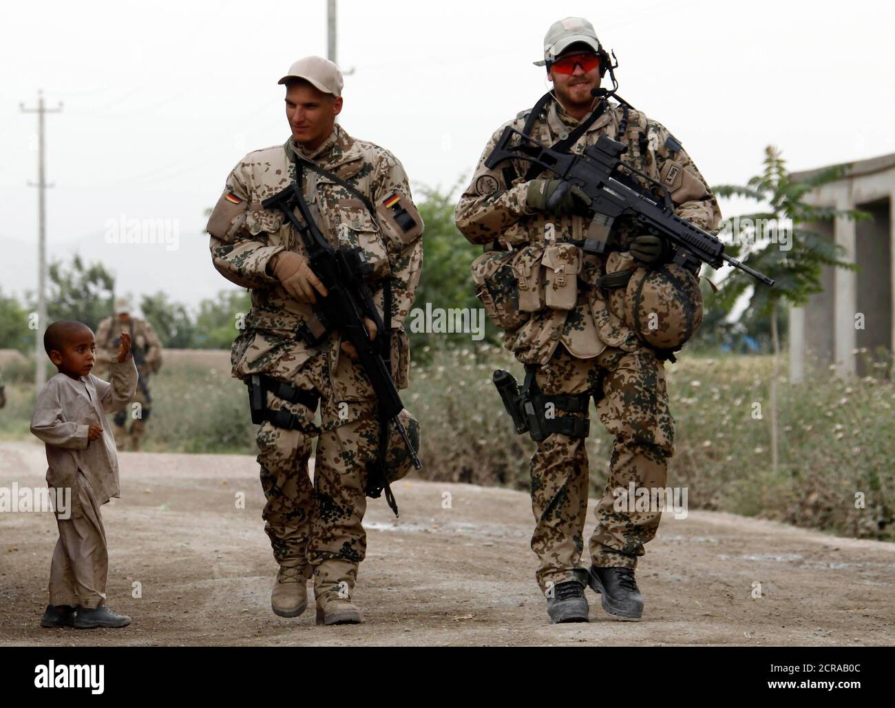 Qrf soldiers hi-res stock photography and images - Alamy