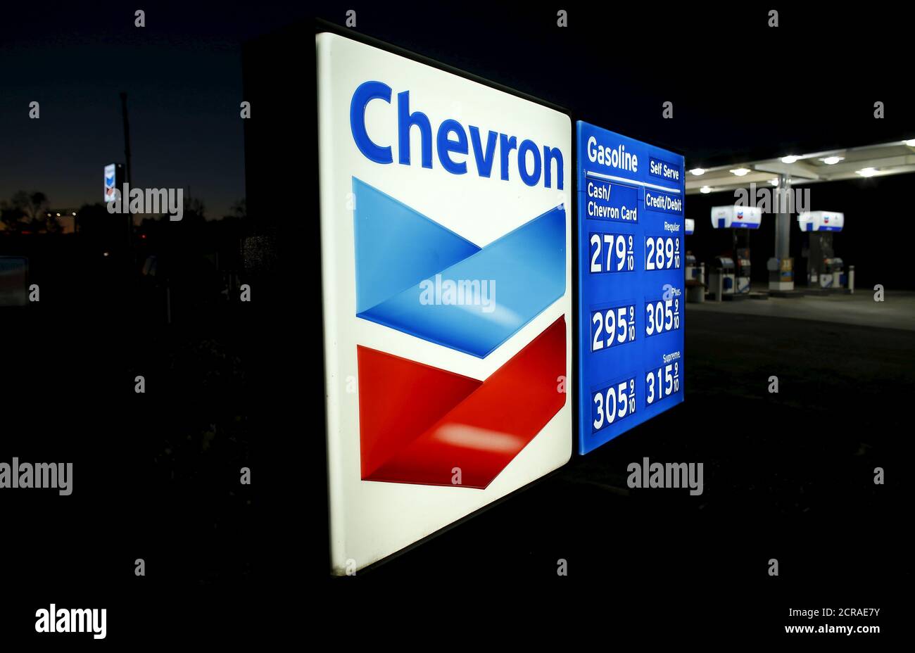 Chevron gas station sign hi-res stock photography and images - Alamy