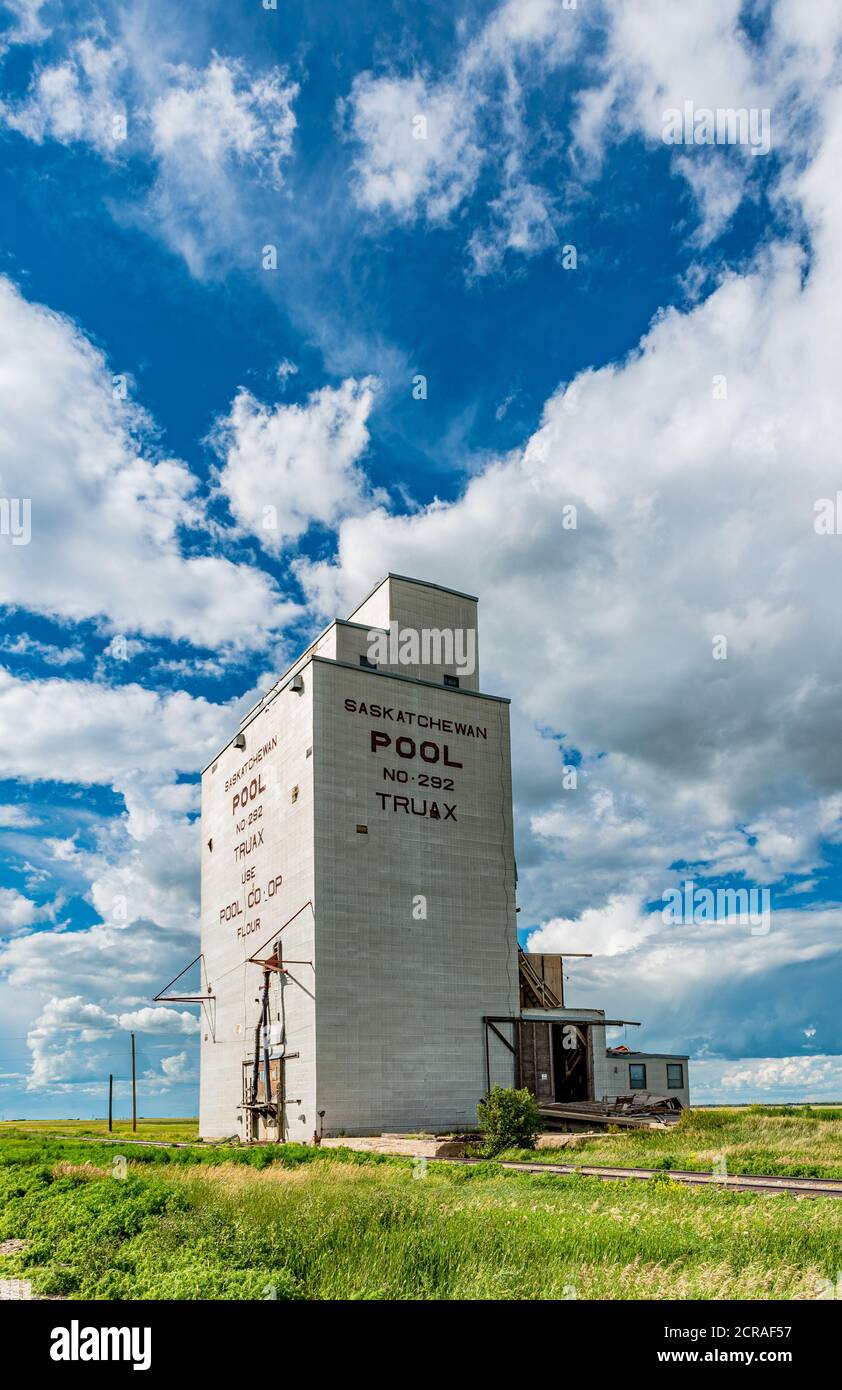 Truax, SK/Canada- July 18, 2020: The abandoned vintage Wheat Pool grain elevator in Truax ...