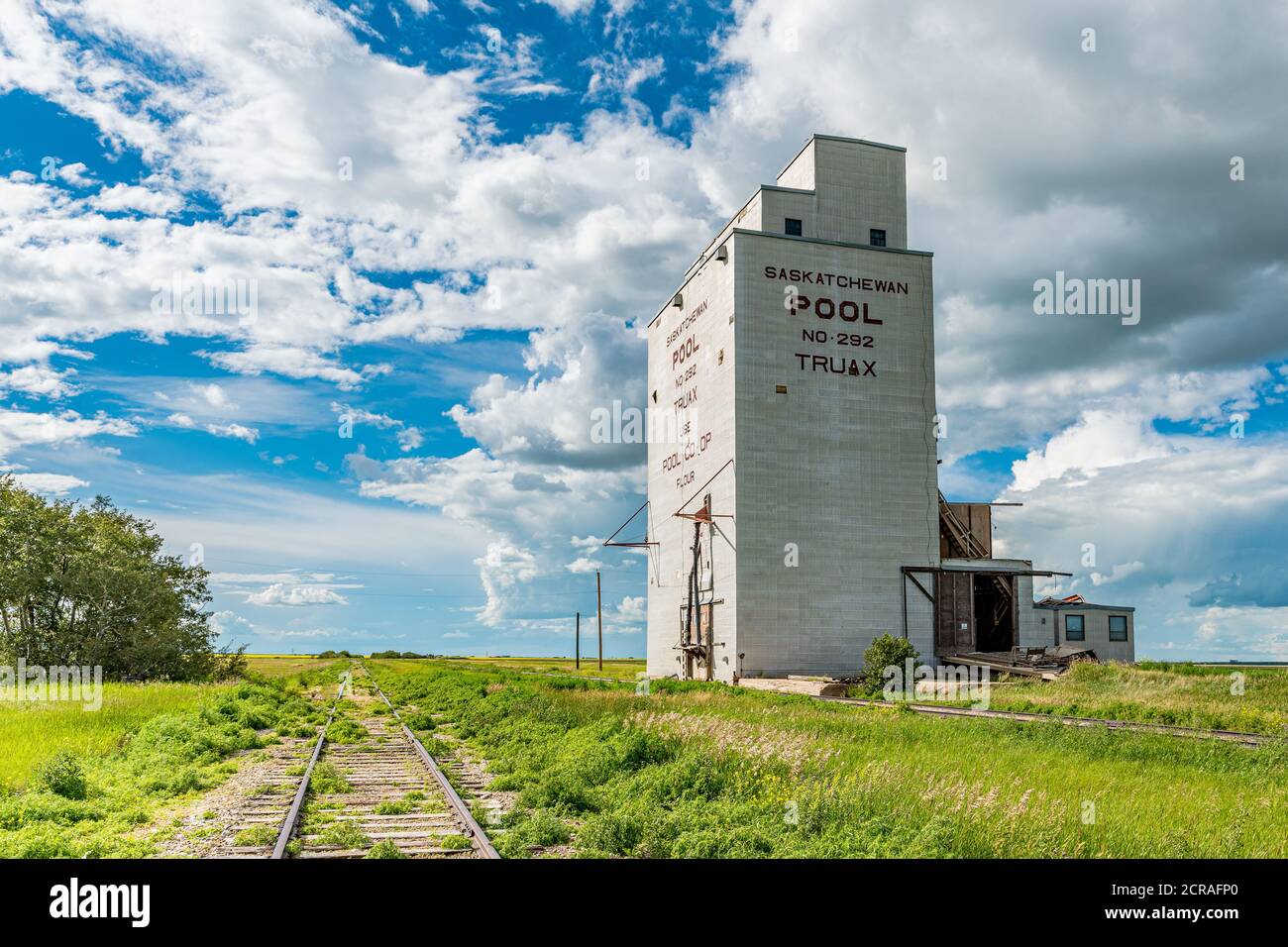 Truax, SK/Canada- July 18, 2020: The abandoned vintage Wheat Pool grain ...