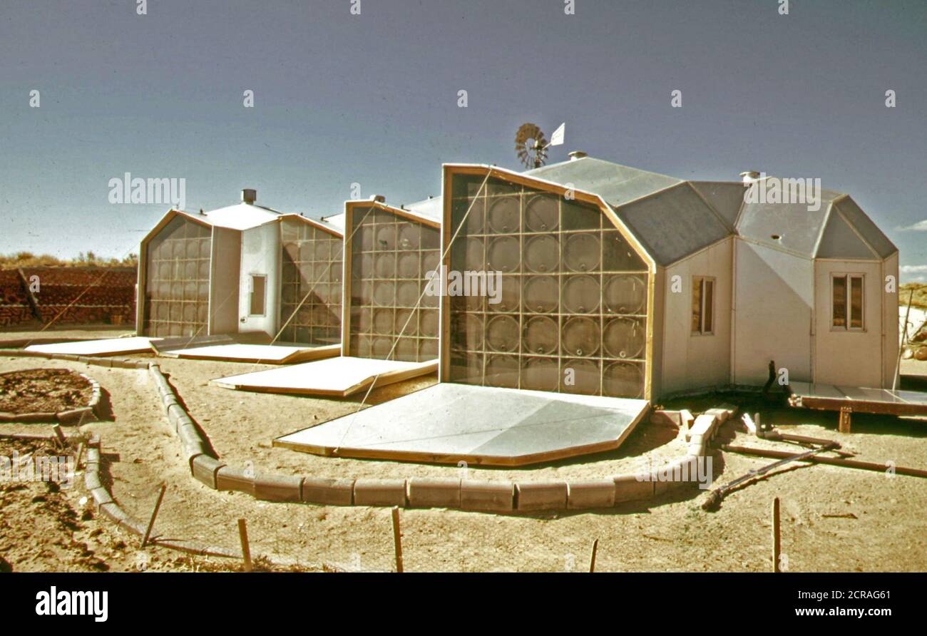 Solar heated home 1970s hi-res stock photography and images - Alamy