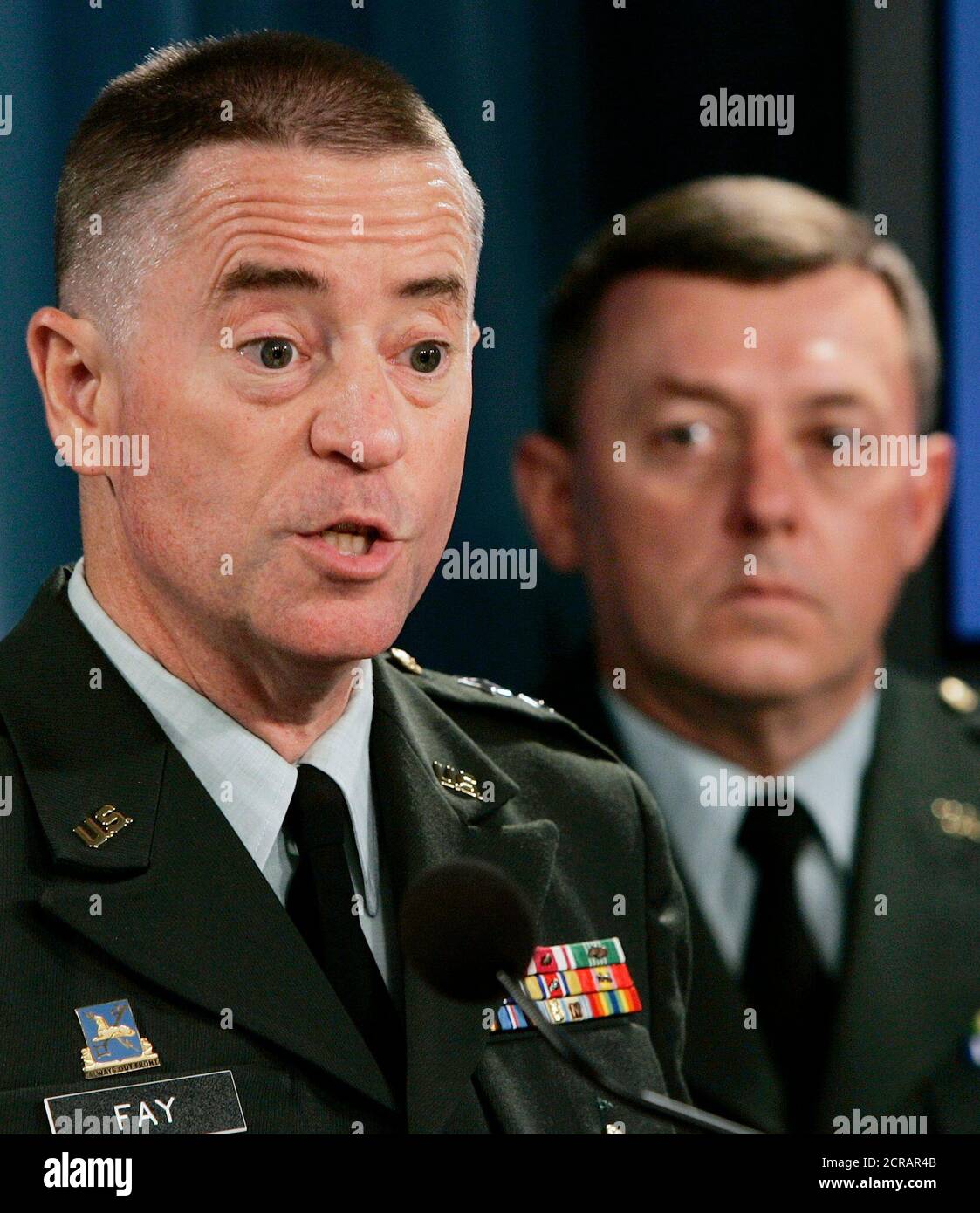 Intelligence iraq press 2004 hi-res stock photography and images - Alamy