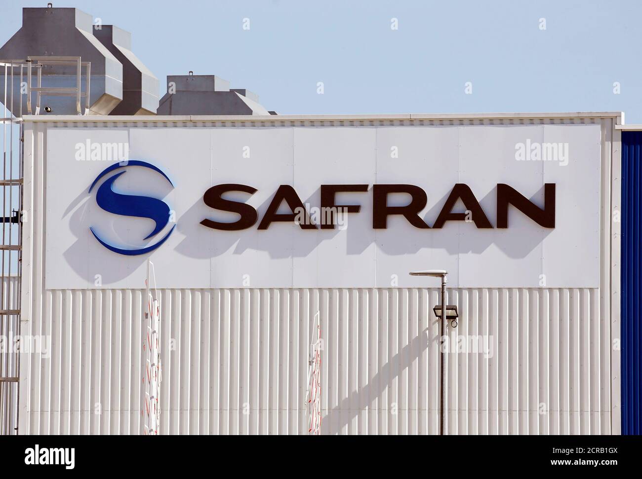 Safran logo hi-res stock photography and images - Alamy