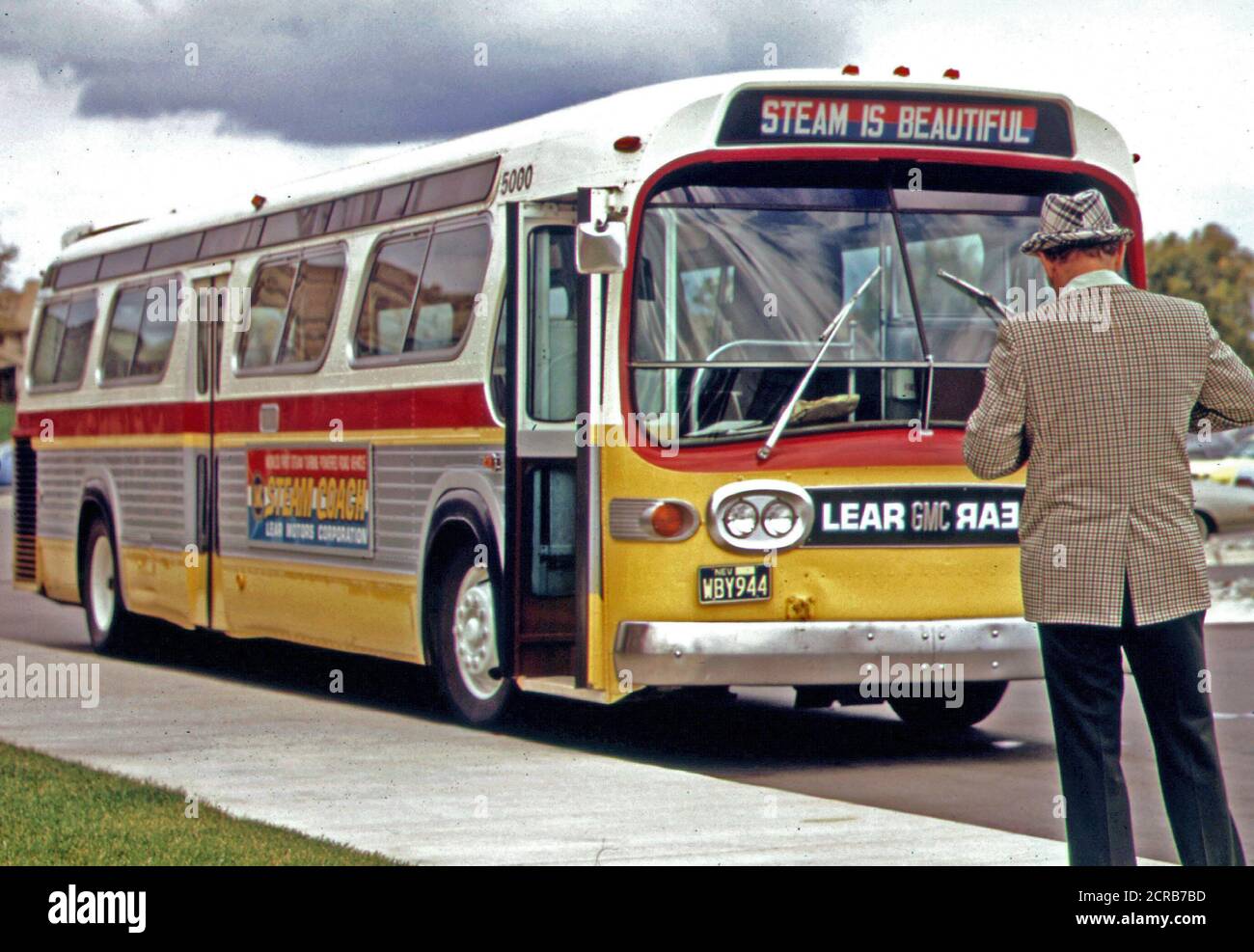 Vintage steam powered bus hi-res stock photography and images - Alamy