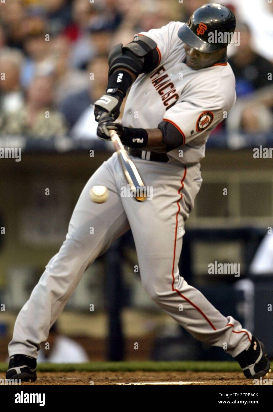 Barry bonds giants 2004 hi-res stock photography and images - Alamy