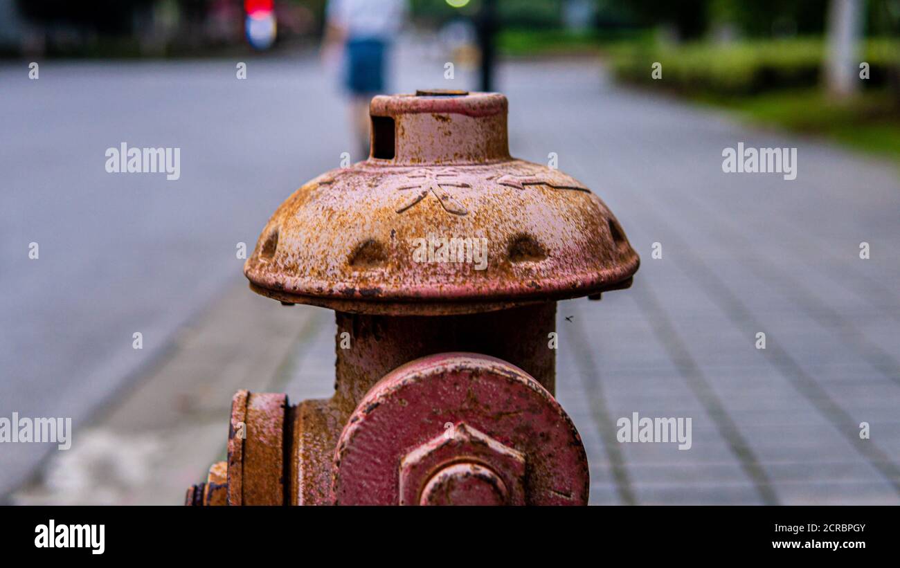 An old rusted fire hydrant Stock Photo - Alamy