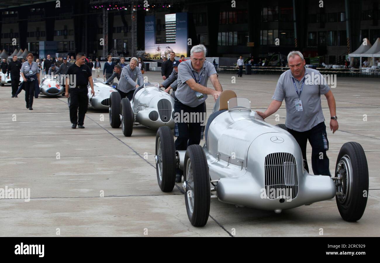 Vintage car show berlin hi-res stock photography and images - Alamy