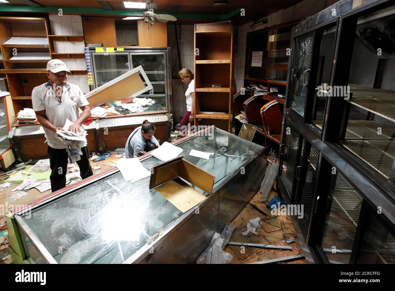 Damaged goods hi-res stock photography and images - Alamy