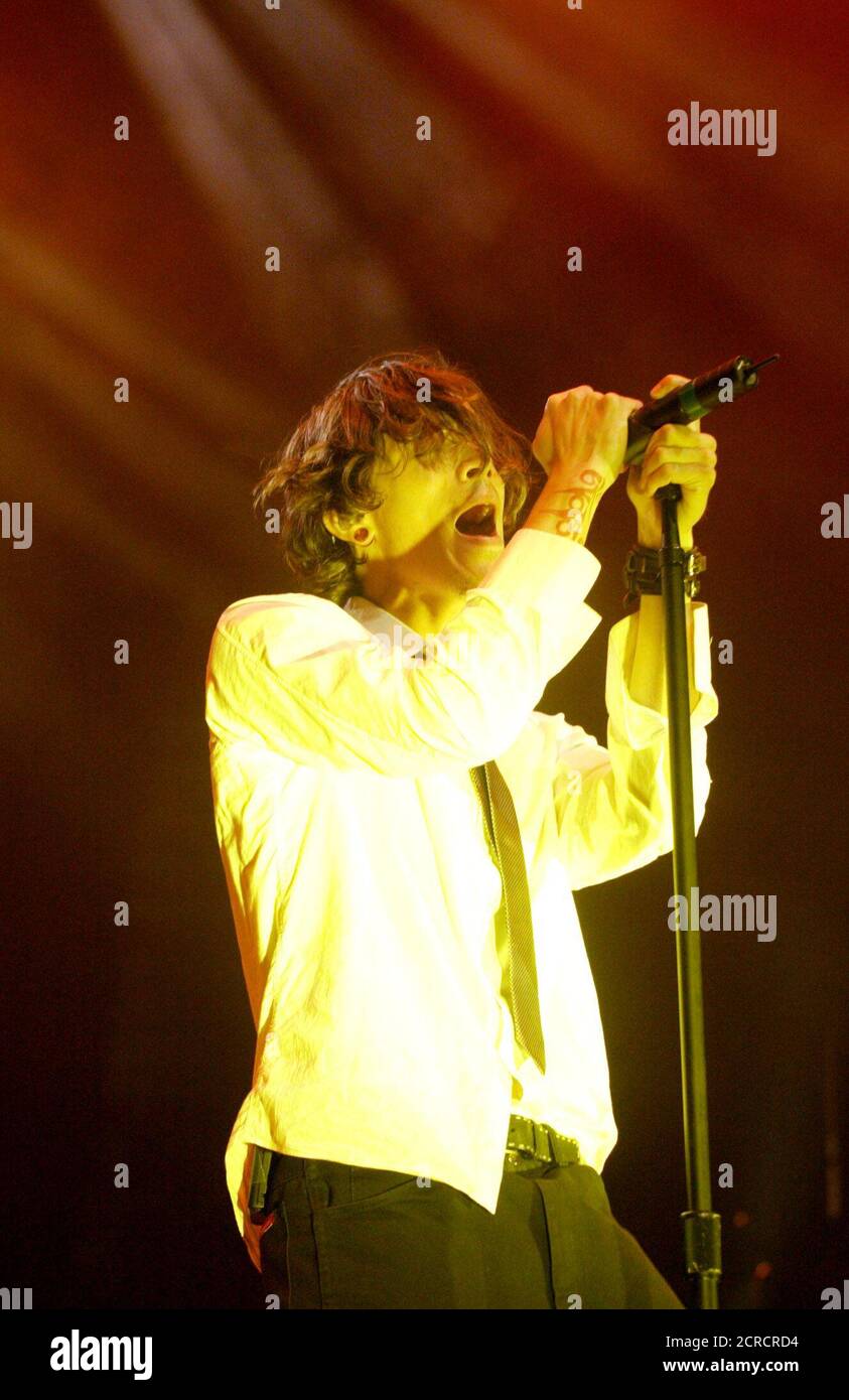 Incubus 2002 hi-res stock photography and images - Alamy