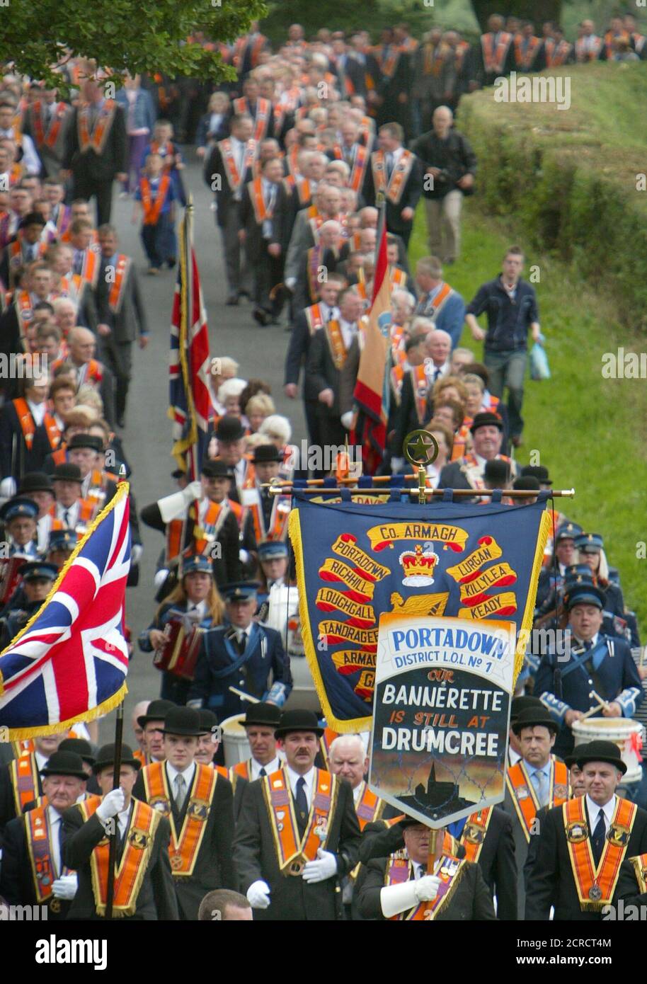 Drumcree soldiers barrier hi-res stock photography and images - Alamy