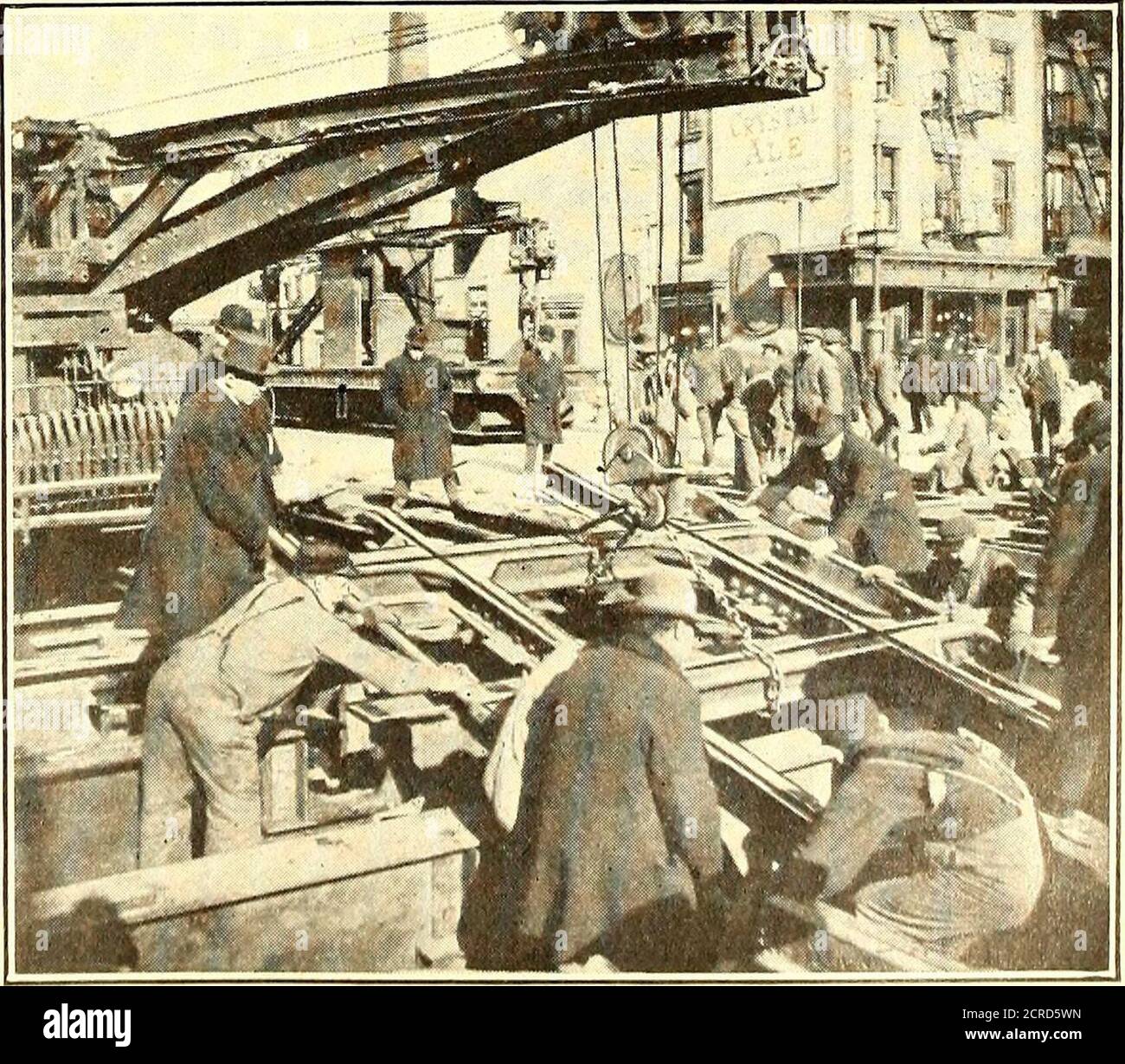 Right angle crossing hi-res stock photography and images - Alamy