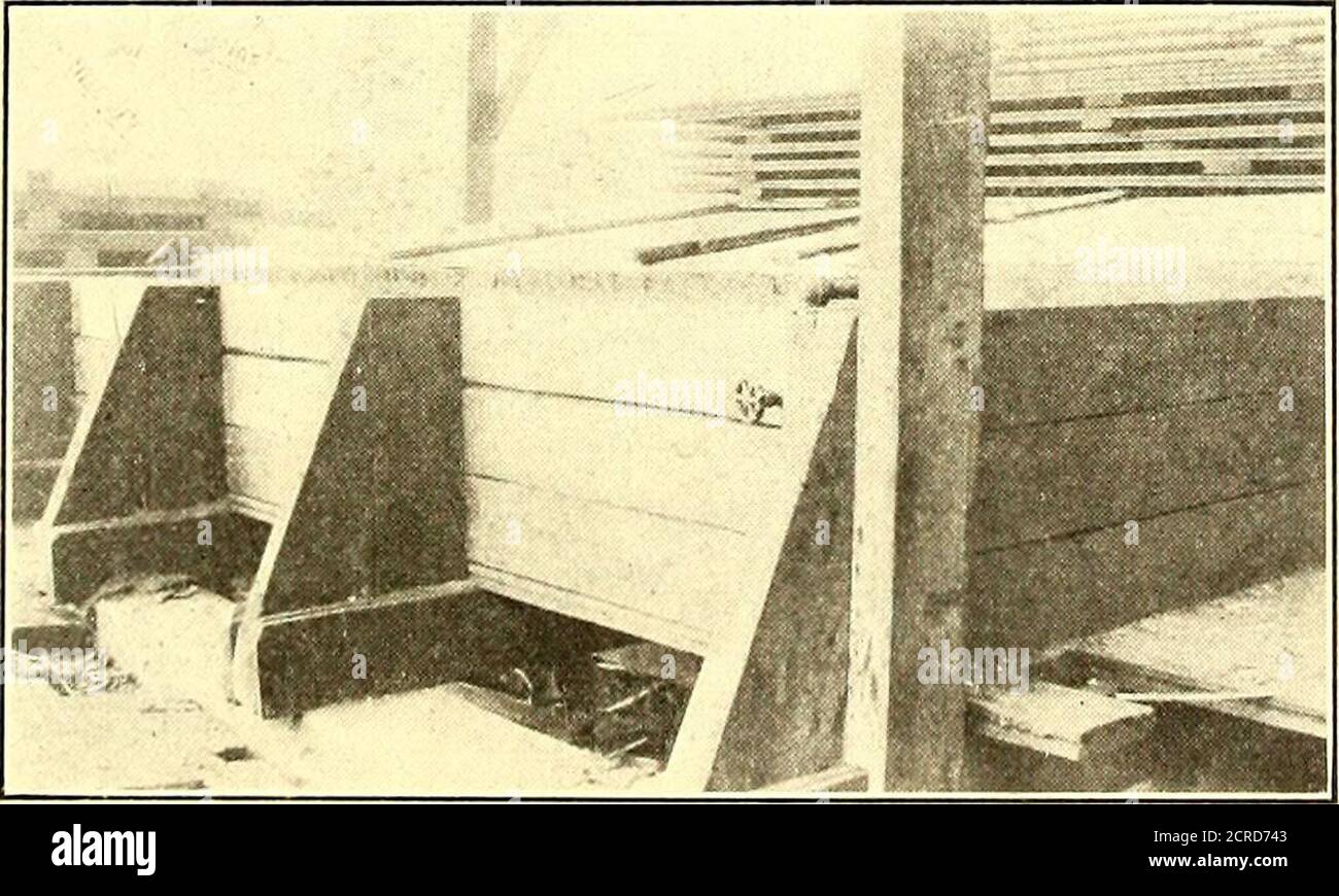 Timber water tank hi-res stock photography and images - Alamy