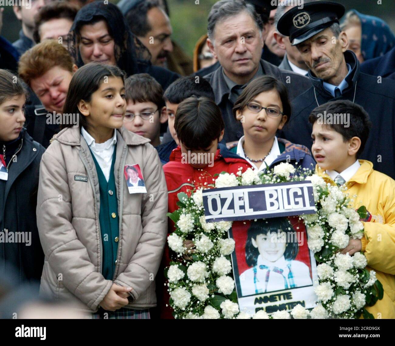 18 year old girl by car hi-res stock photography and images - Alamy