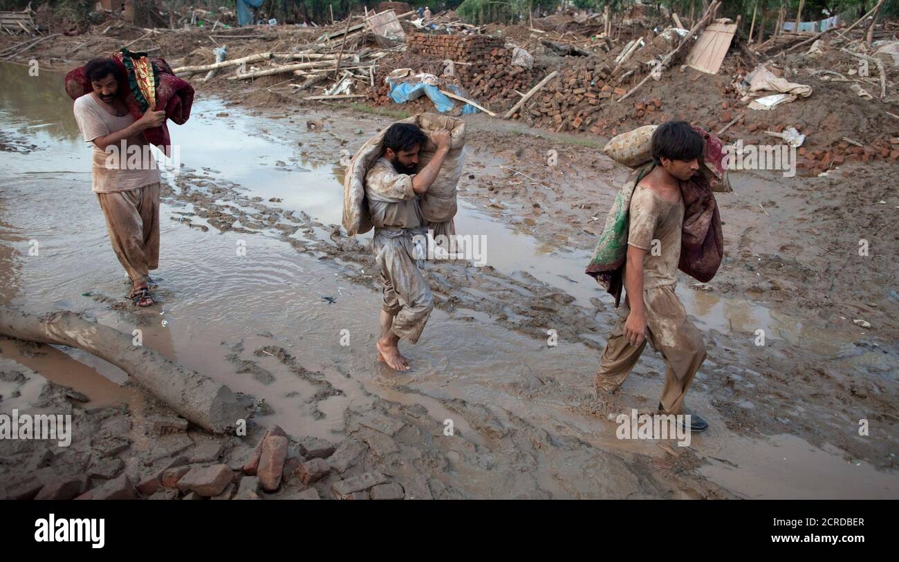 Facing spotlight hi-res stock photography and images - Alamy