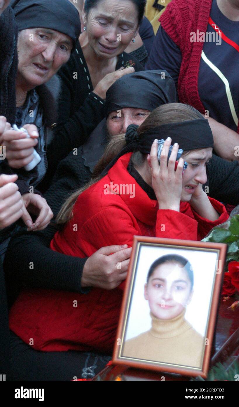 Crime funeral coffin mourning hi-res stock photography and images - Alamy