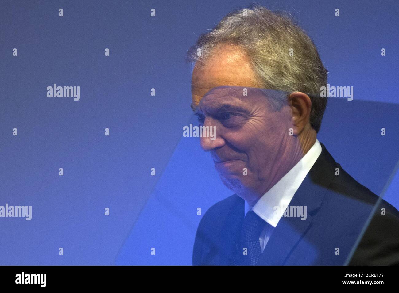 Teleprompter hi-res stock photography and images - Alamy