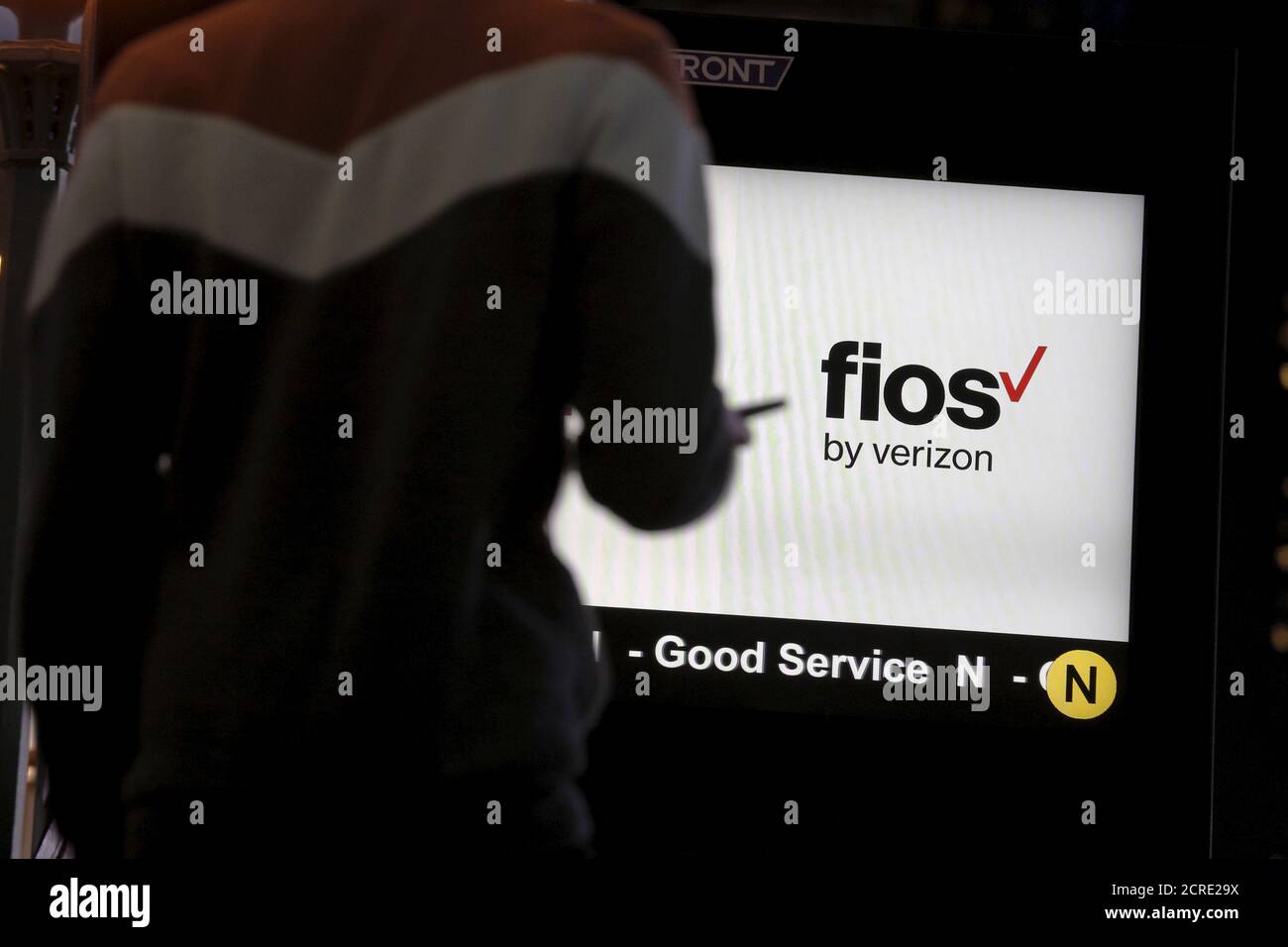 Verizon corporate logo hi-res stock photography and images - Alamy