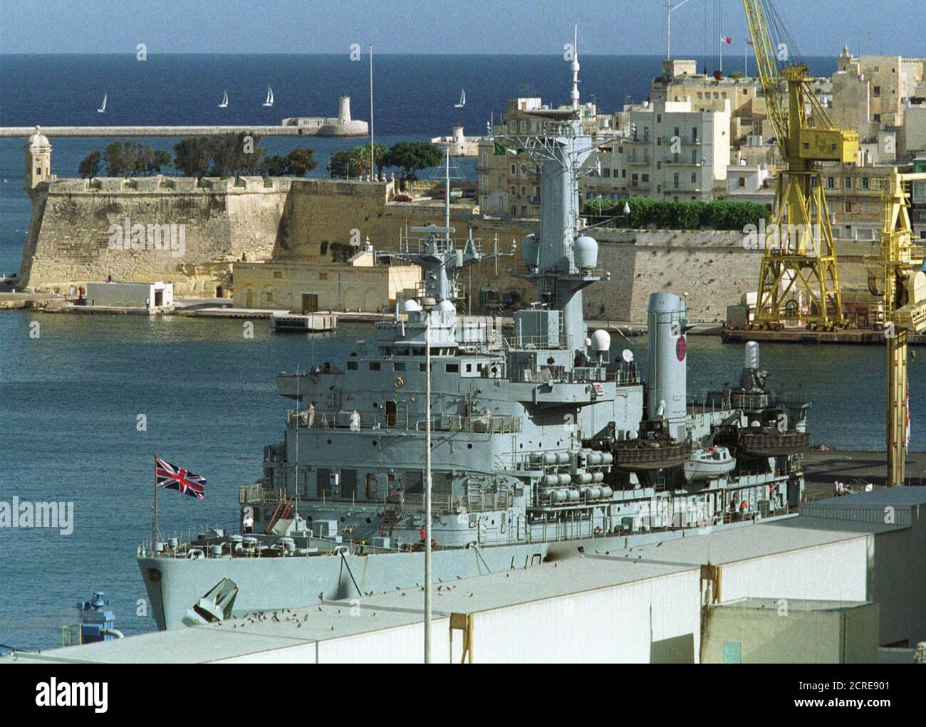 Hms fearless hi-res stock photography and images - Alamy