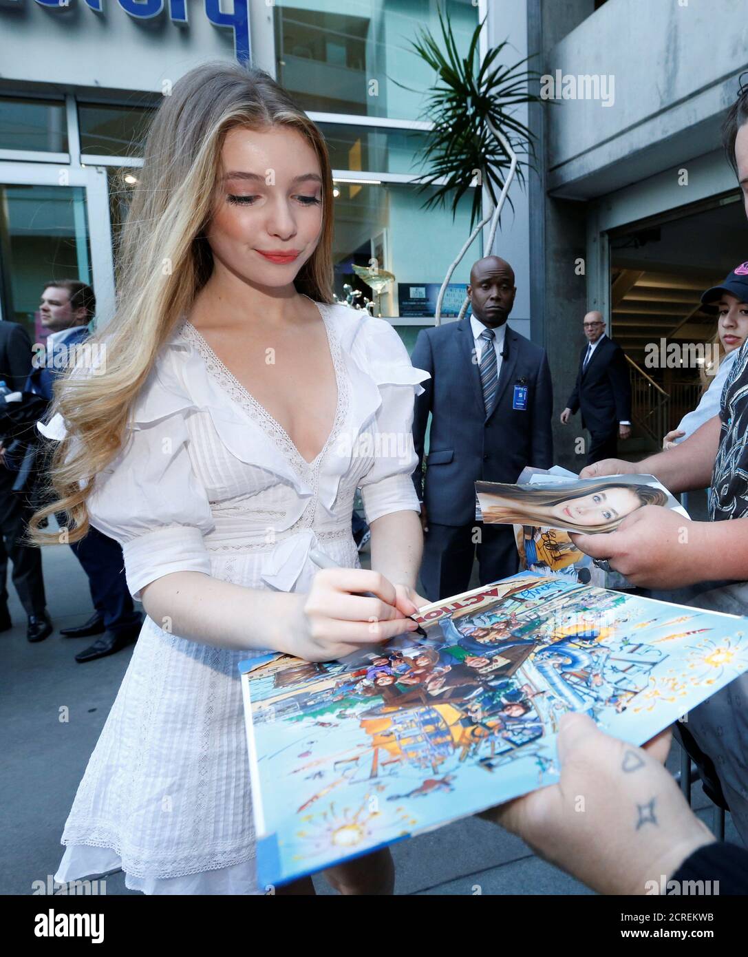 Eleanor worthington cox hi-res stock photography and images - Alamy