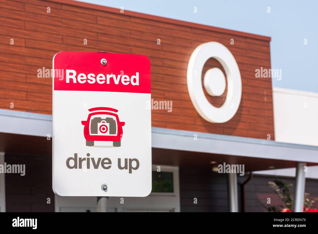 Target drive up store hi-res stock photography and images - Alamy