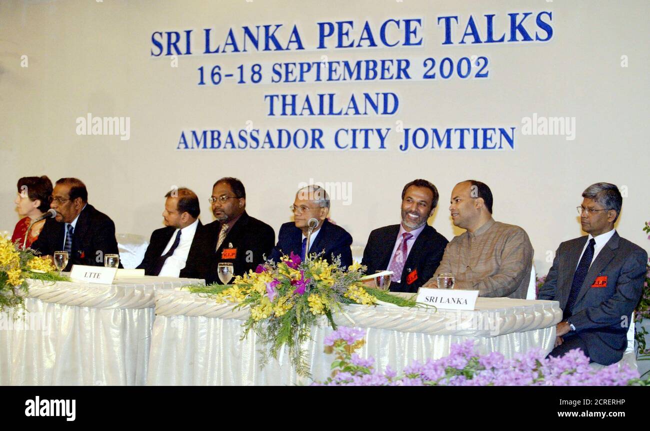Sri lankan defence secretary hi-res stock photography and images - Alamy