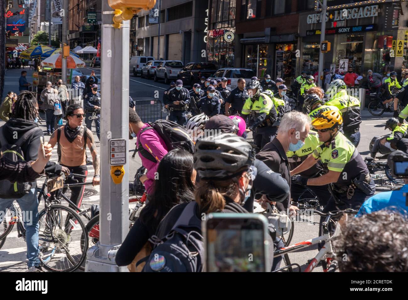 New immigration law hi-res stock photography and images - Alamy