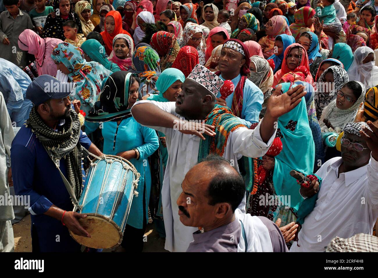 Manghopir karachi hi-res stock photography and images - Alamy