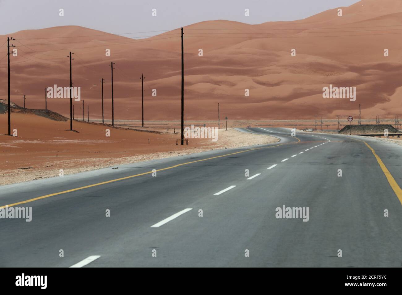 Saudi arabia highway sign hi-res stock photography and images - Alamy