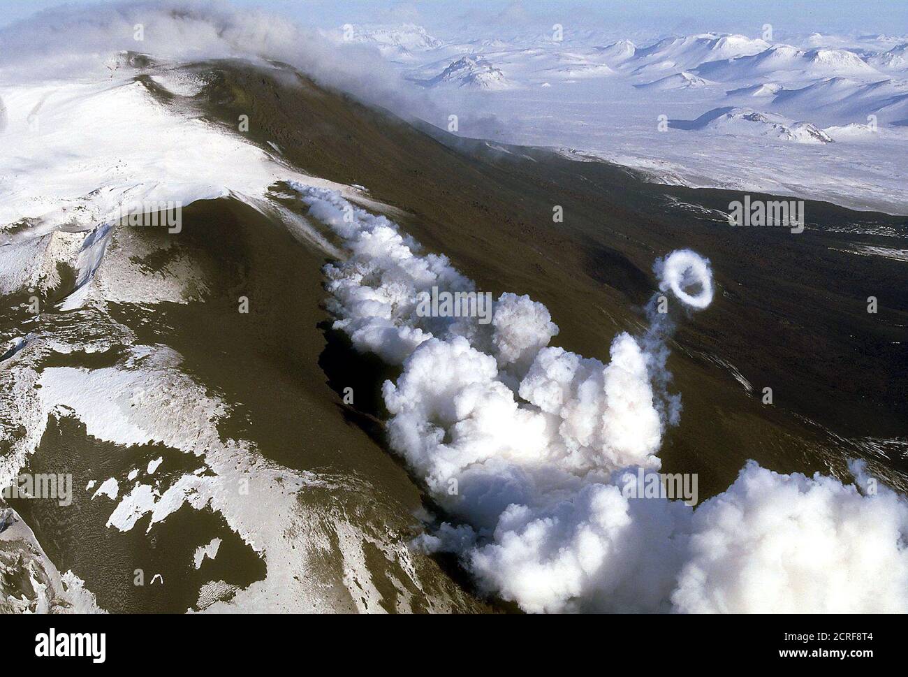 Hekla volcano erupting hi-res stock photography and images - Alamy