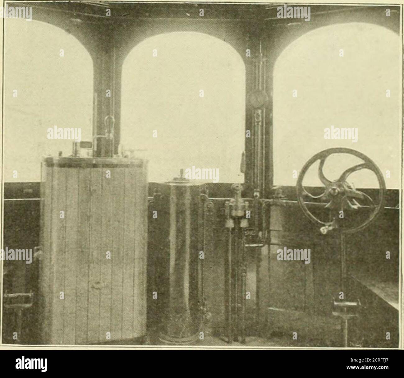 . Electric railway review . r the mainunits, each with cylinders 3 and ...