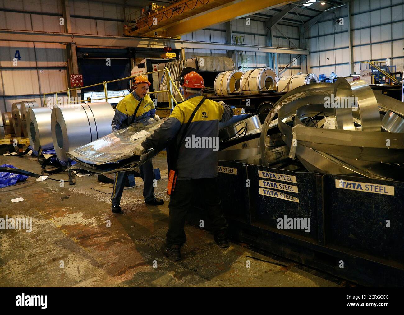 Welding line hi-res stock photography and images - Alamy