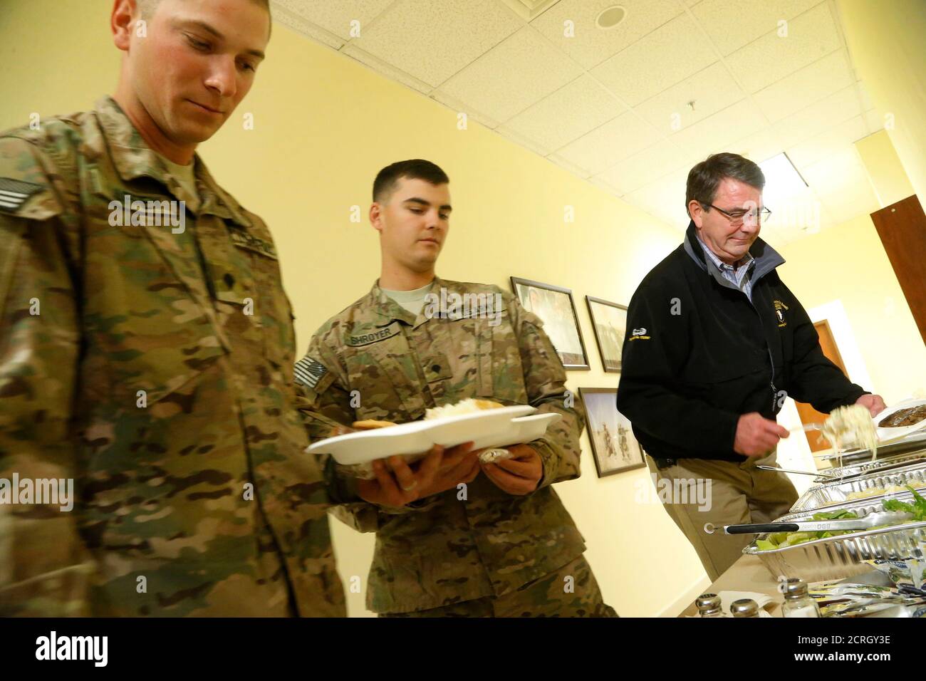 Chow line hi-res stock photography and images - Alamy