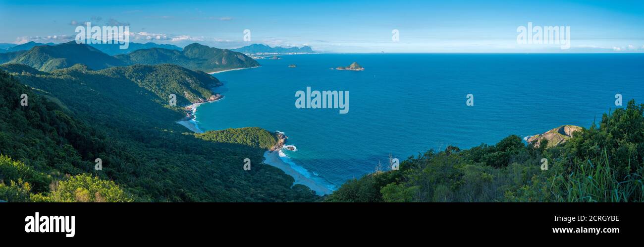 Aerial view sea through jungle hi-res stock photography and images - Alamy
