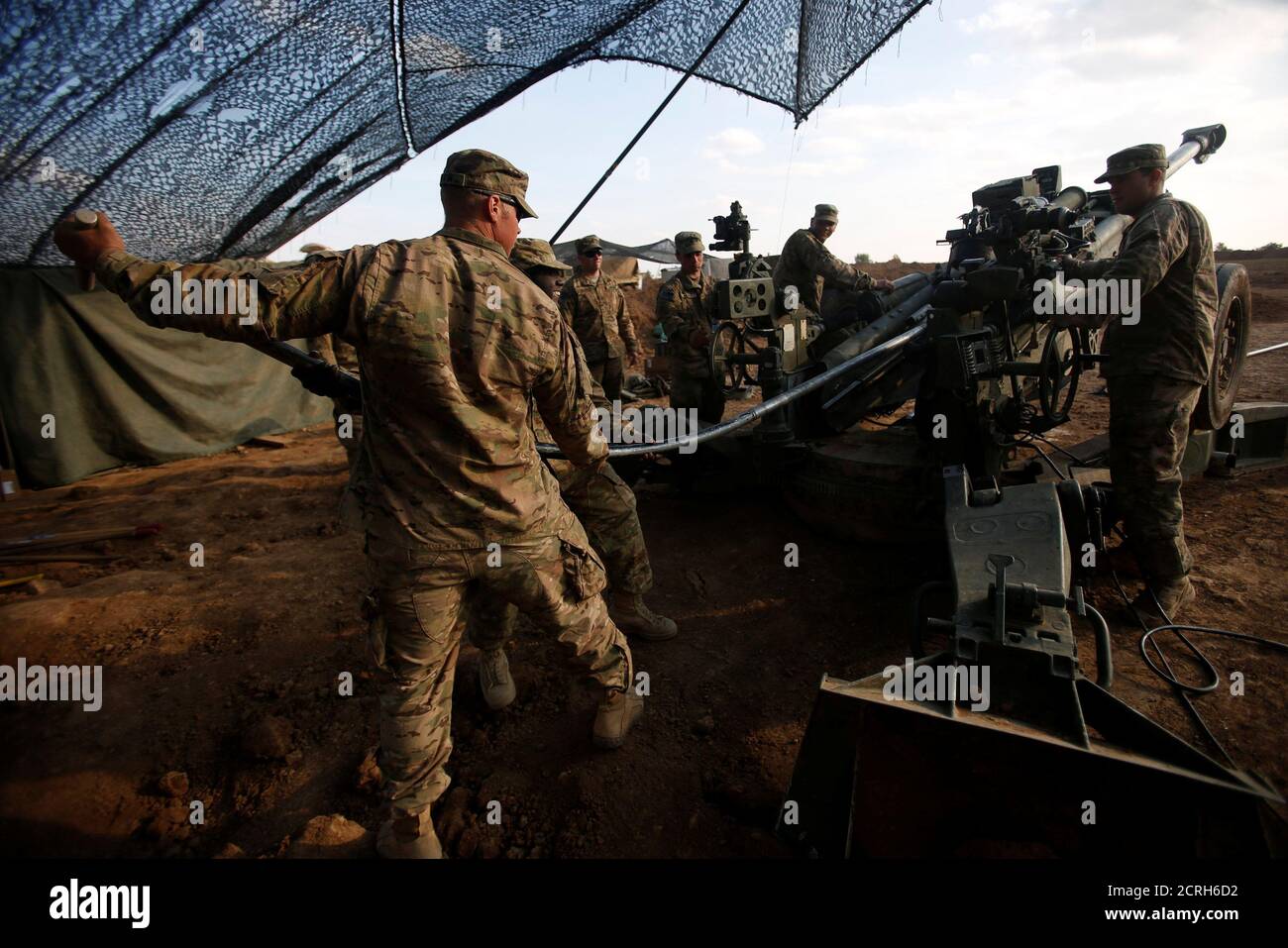 82nd airborne division artillery hi-res stock photography and images ...