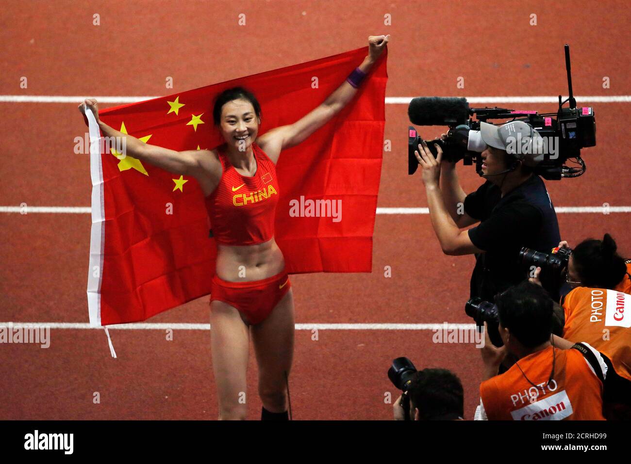 Ling li pole vault hi-res stock photography and images - Alamy