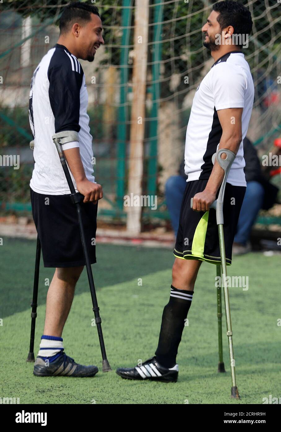 Soccer one legged team hi-res stock photography and images - Alamy